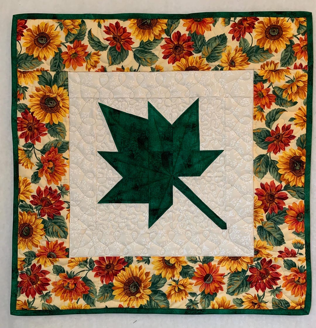 Maple Leaf Table Topper - Etsy