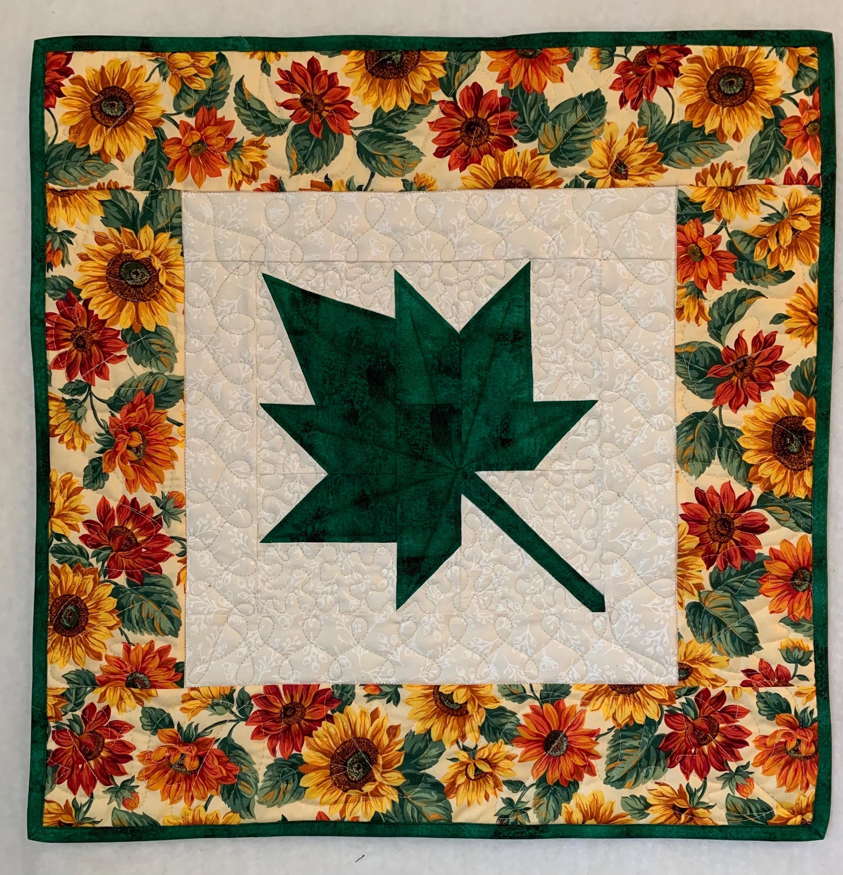 Maple Leaf Table Topper - Etsy