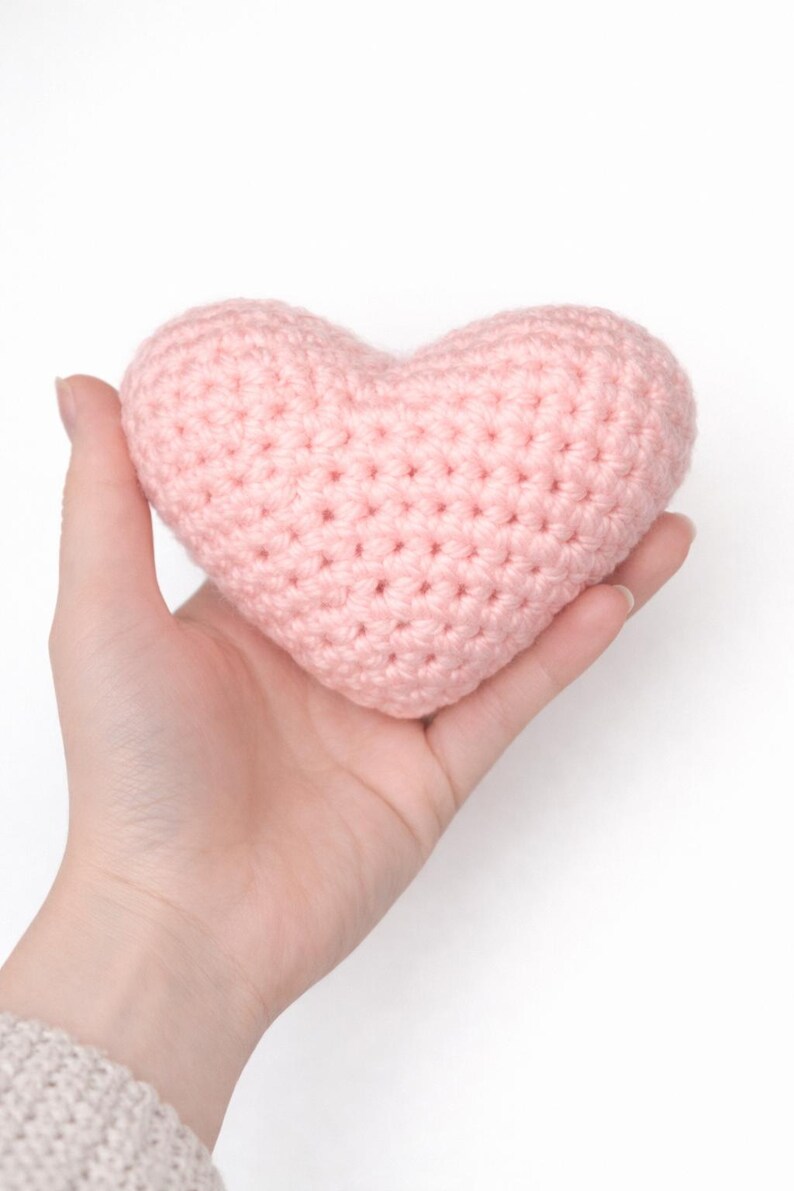 3 Sizes Plush Amigurumi Heart Crochet Pattern PDF | Spring Crochet ...