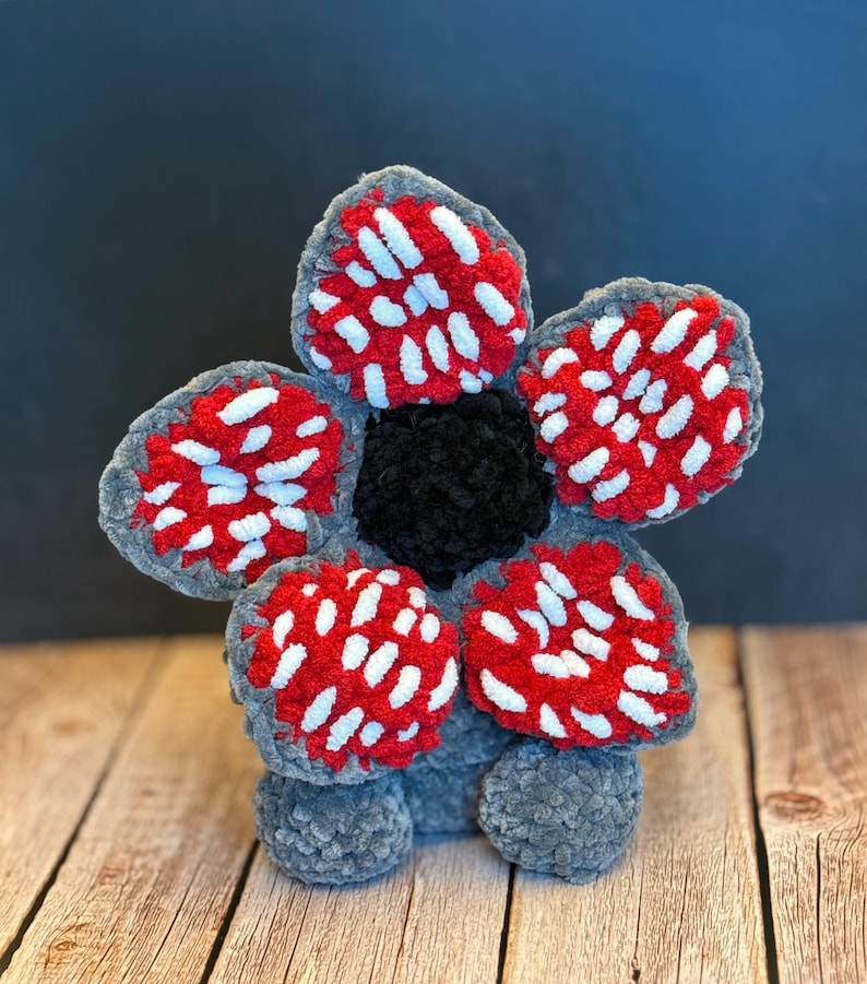 Demogorgon Crochet Pattern PDF | Low-sew Demodog Plushie | Stranger ...