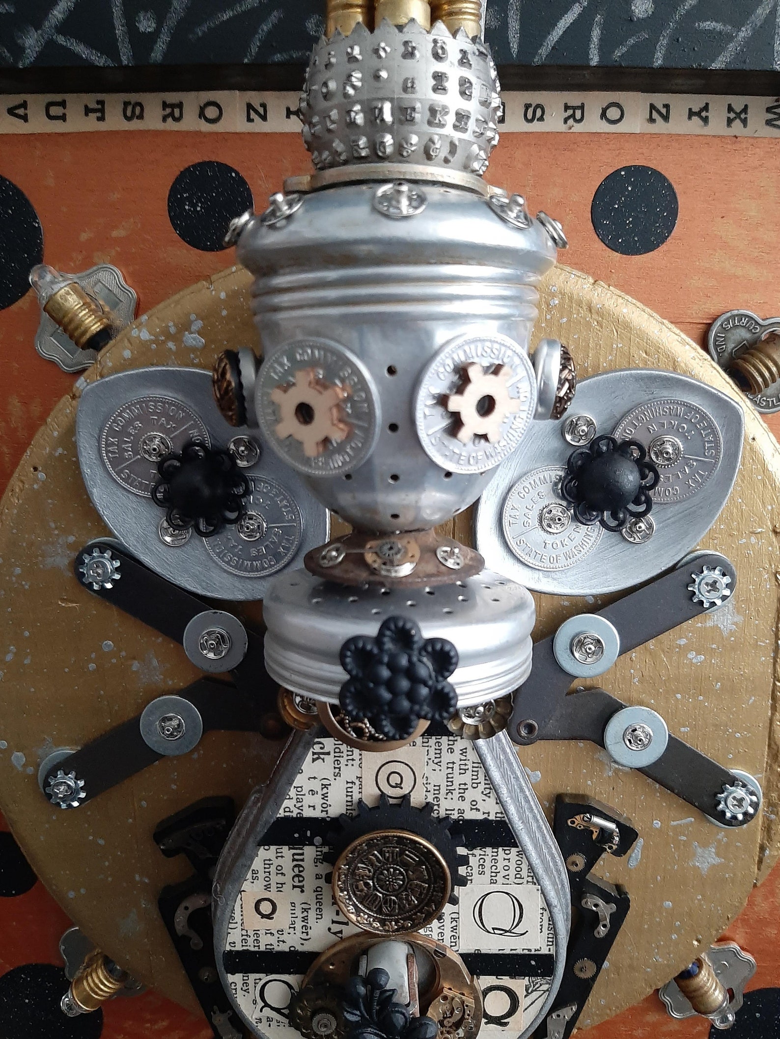 Queen Bee 3 Crowns Art Assemblage Found Objects Art Mixed Media - Etsy