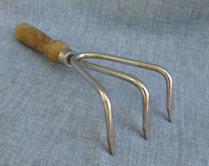 Vintage Garden Rake 3 Prong Cultivator Hand Tool Wood Handle Garden ...