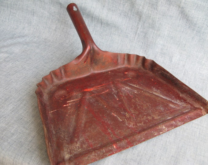 Vintage Metal Dust Pan "w" White Mfg. Crafts Primitive Kitchen Home ...