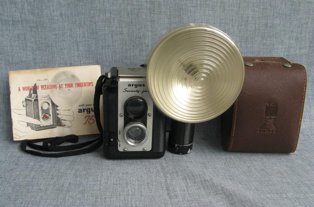 Vintage Argus 75 Camera With Case Flash and Instructions Home Photo ...