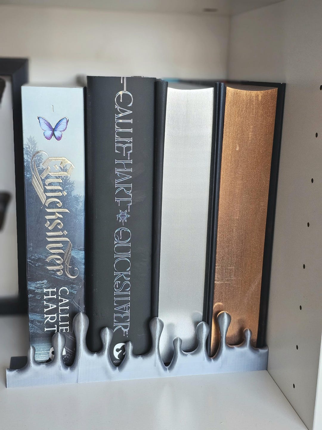 Drip Effect Book Nook 3D Printed Bookshelf Decor | Literary Shelf ...