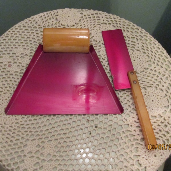 Crumb Scraper and Tray - Etsy