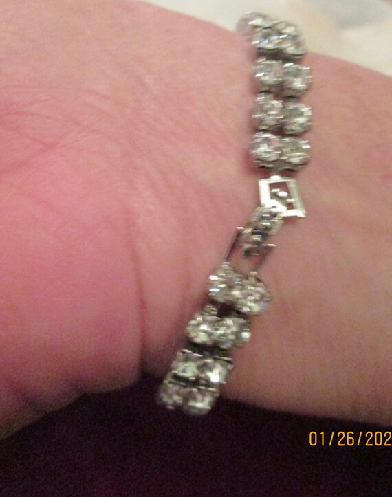 60s Rhinestone Bracelet Delicate Pretty - Gem