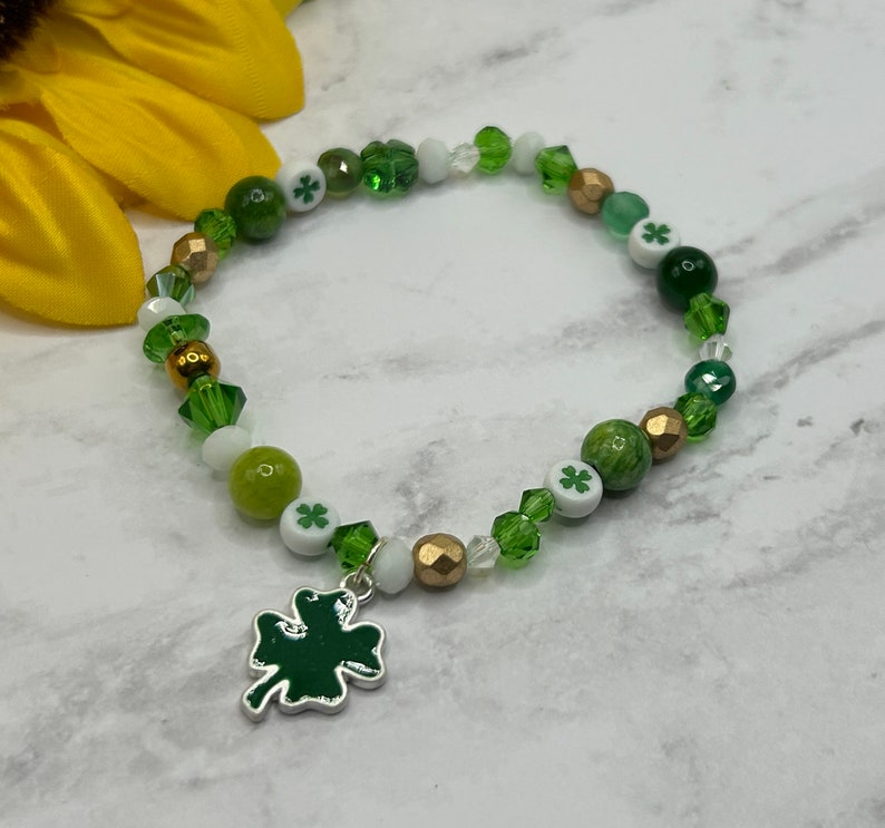 St Patricks Day Bracelet, Four Leaf Clover Charm, Green and Gold Beads ...