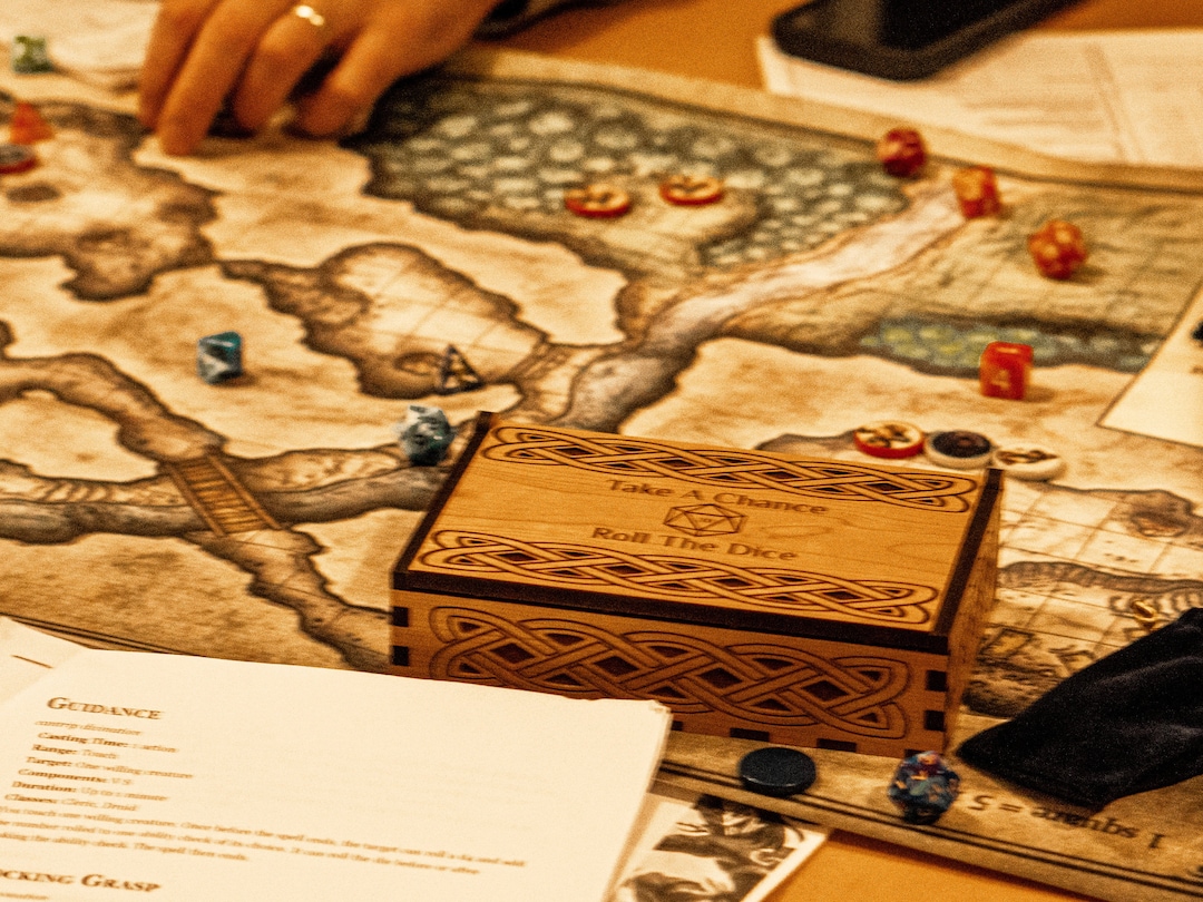 Personalizable Dnd Gift Personalized Wooden Dice Box for TTRPG Gaming 7 ...