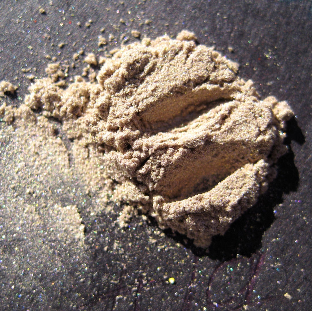 LAST CALL Sheer Tan Eye Shadow Num. 19 Silk Neutral Taupe Beige With ...