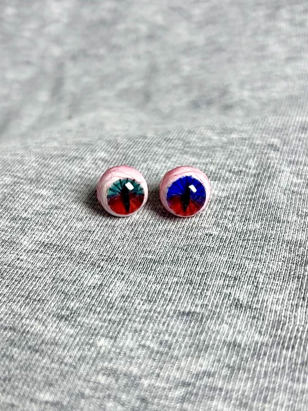 Handmade Gothic Eyeball Stud Earring, Creepy Resin Plaster Jewelry ...