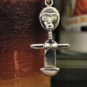 Akwaba Doll Necklace Silver Fertility Dolls, Akua'ba Are Those of the ...