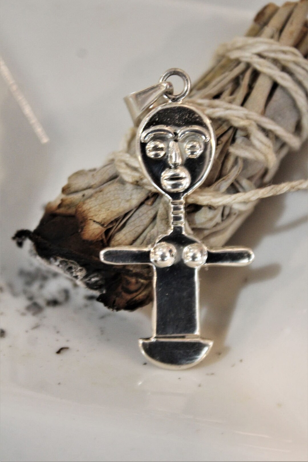 Akwaba Doll Necklace Silver Fertility Dolls, Akua'ba Are Those of the ...