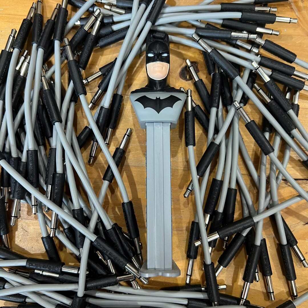 Two-tone Eurorack Patch Cables (grey & Black) - Golden Shrimp Guild X ...