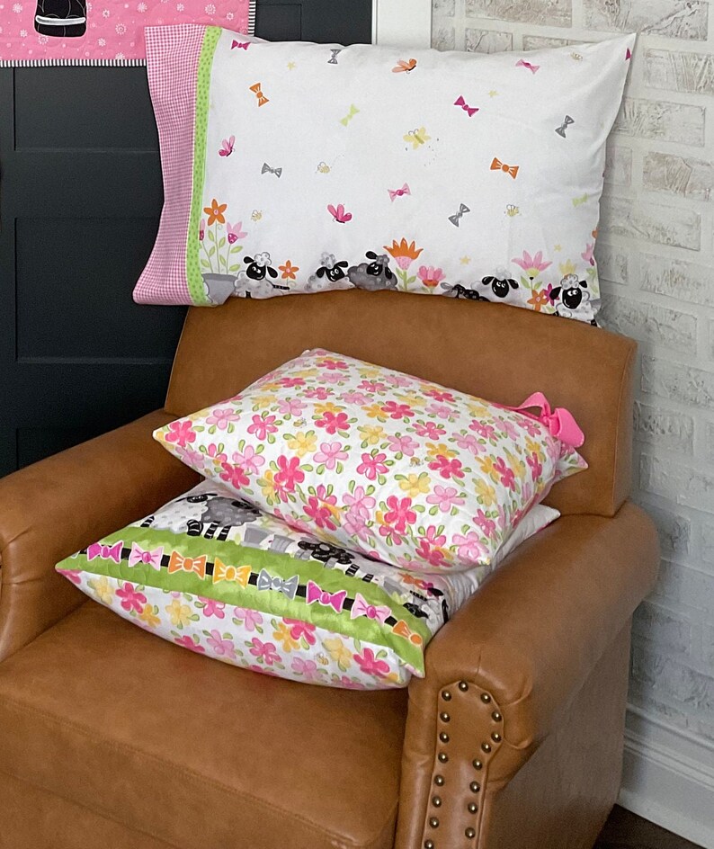 Pretty in Pink Counting Sheep Susybee Panel Quilt Crib Bedding, Newborn ...