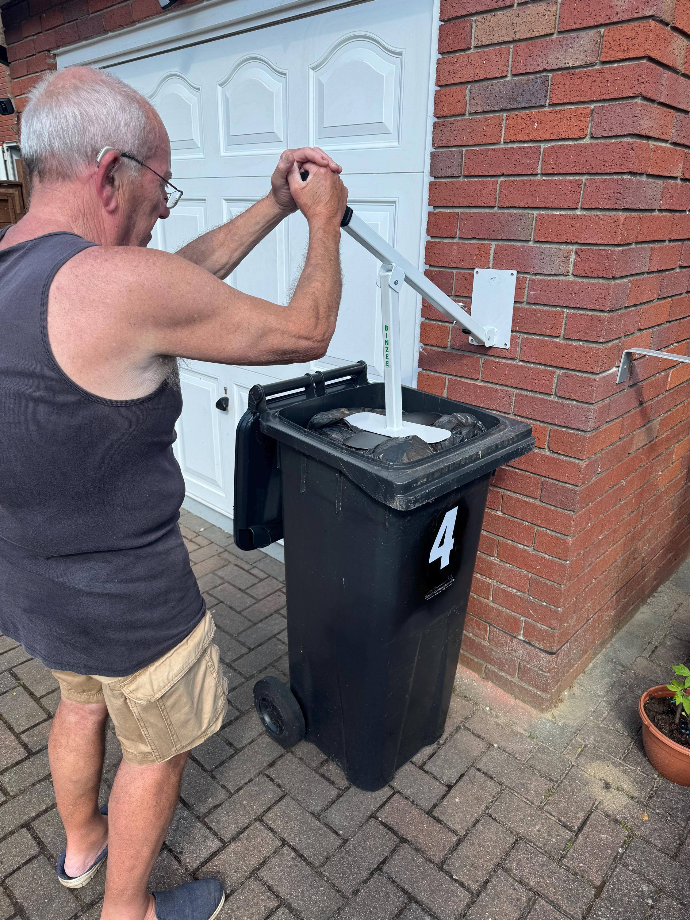 Binzee Bin Rubbish Compactor: Eco-friendly Waste Reduction Tool, UK ...