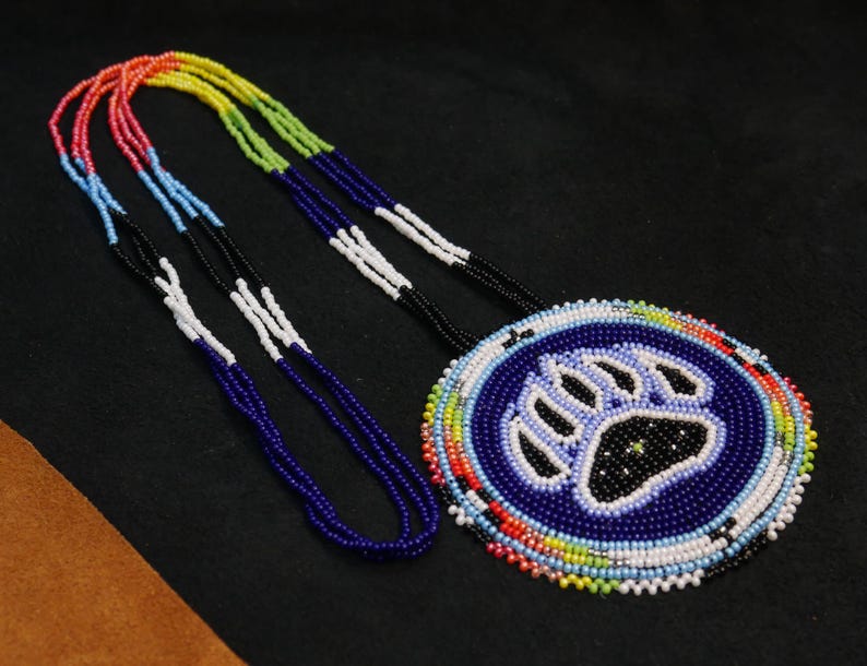 Black Bear-paw Handmade Native American Style Beaded Medallion Necklace ...