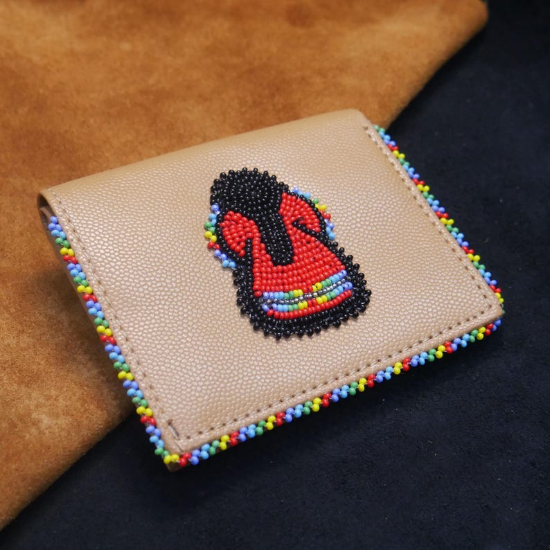 Handmade Beaded Bifold Wallet | Native American Style Bear Claw Design ...