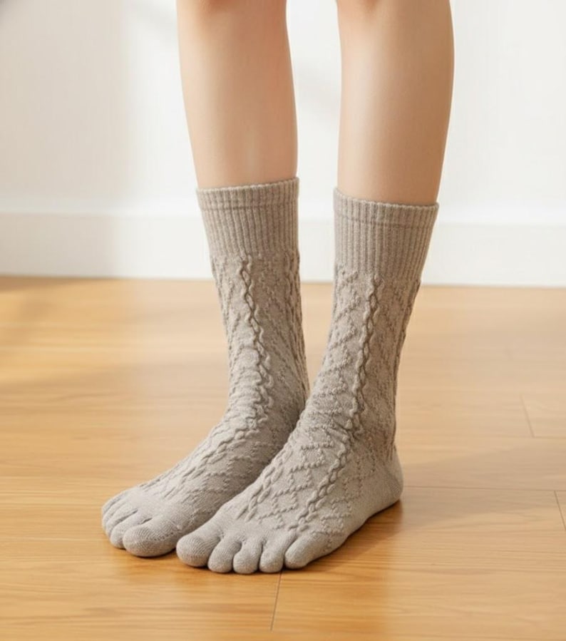 Cream White Cable Knit Five Toe Socks Wool Blend Cozy Winter Thermal ...