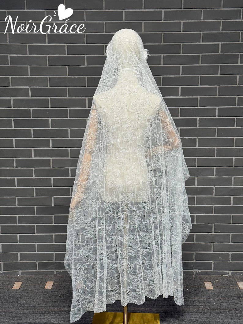 Rose Juliet Cap Veil, Full Lace Wedding Veil With Pearl Forehead Band ...
