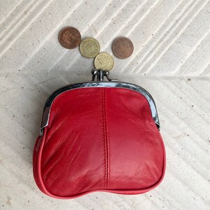 Retro Purse in Genuine Leather. Small Vintage Style Wallet for Coins ...