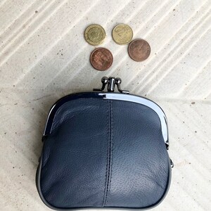 Retro Purse in Genuine Leather. Small Vintage Style Wallet for Coins ...