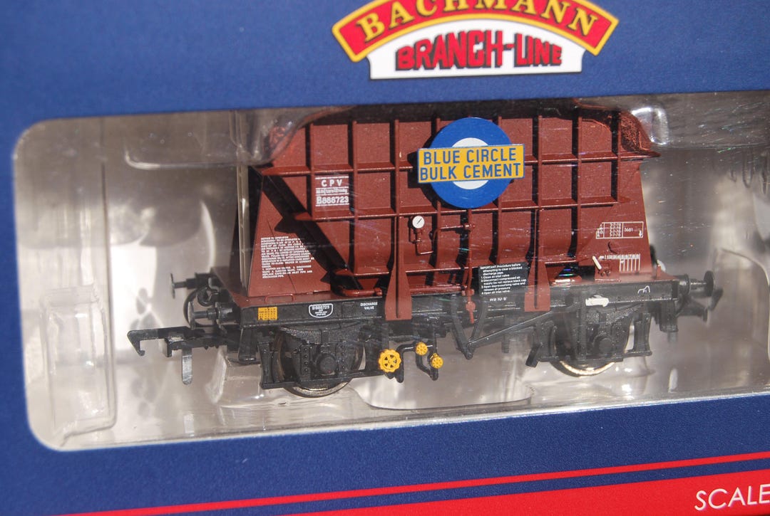 OO Scale Bachmann Branch Line Presflo 22T Cement Wagon, Vintage Model ...