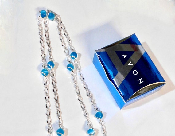 Avon Long Link Chain with Blue Cat's Eye Accent - Sil… - Gem