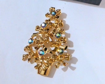 Avon Christmas Pin | Etsy