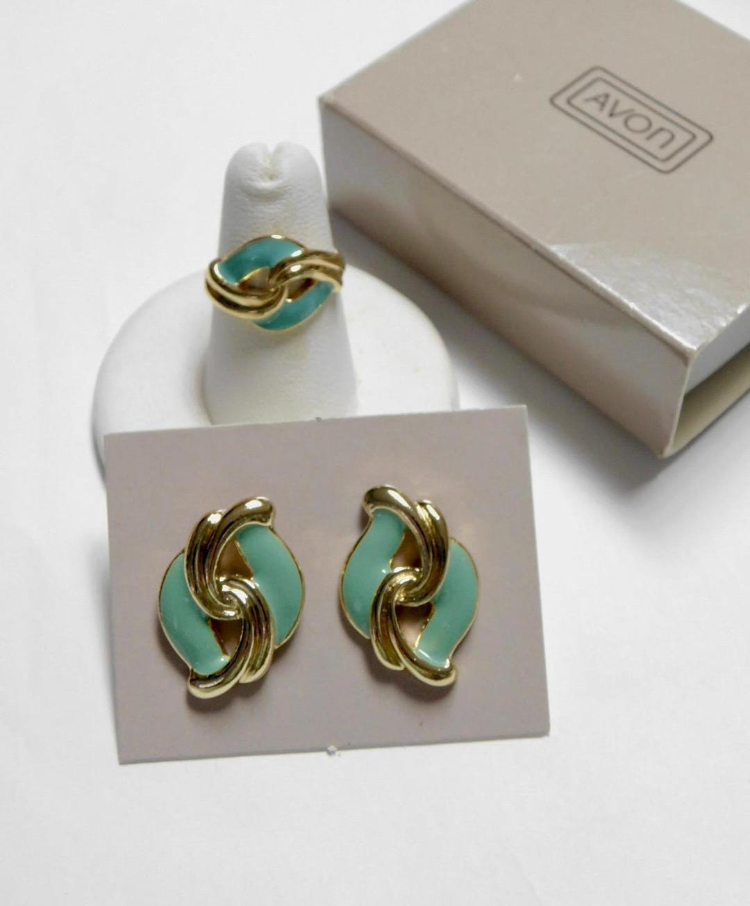 Vintage Avon KEY BISCAYNE Pierced Earrings & Matching Ring, 1989 ...