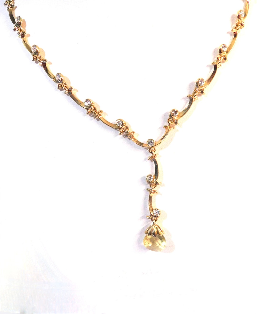 Avon Extraordinary Briolette Vine y Necklace Citrine-colored Drop ...
