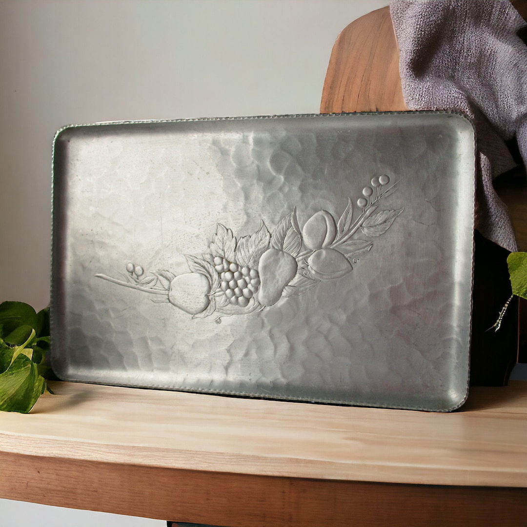 Vintage Everlast Platter, Hand Forged Hammered Aluminum Metal With ...