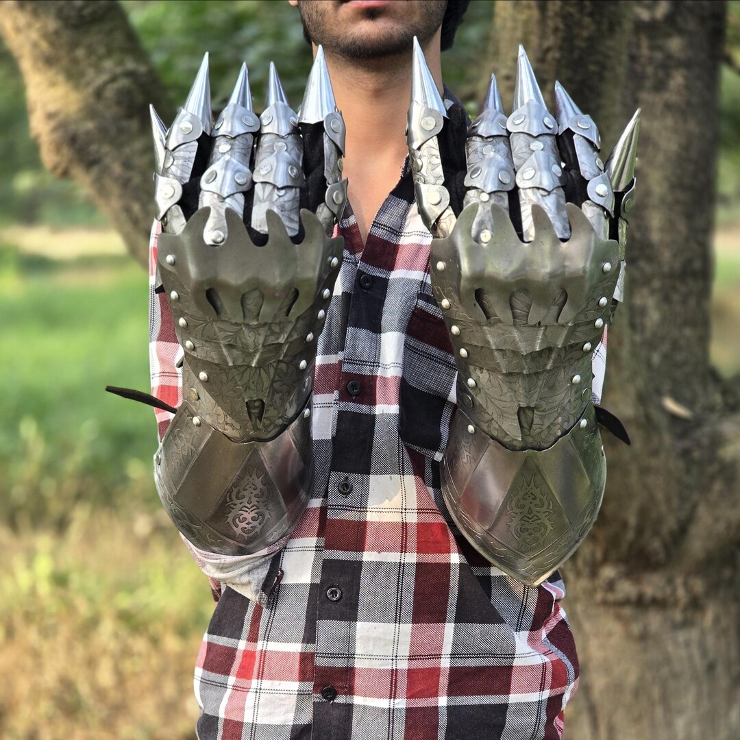 Handmade Steel Spiked Gauntlets: Medieval Knight Armor Gloves - Etsy