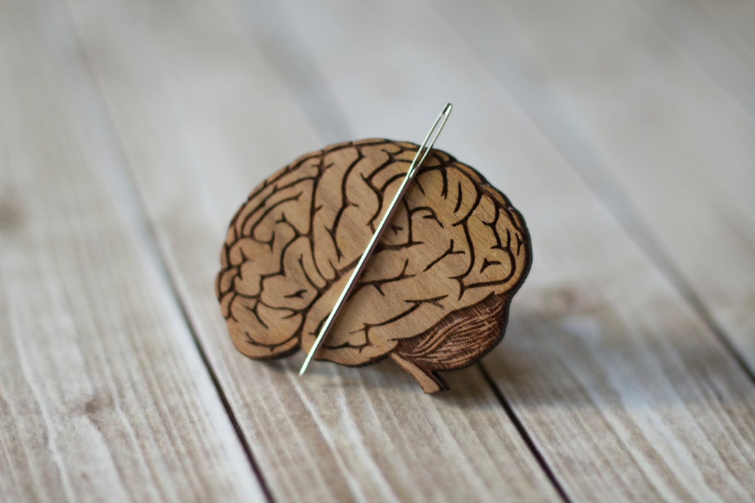 Brain Needle Minder Wooden Wood Cross Stitch Tool Needle Holder Keeper ...