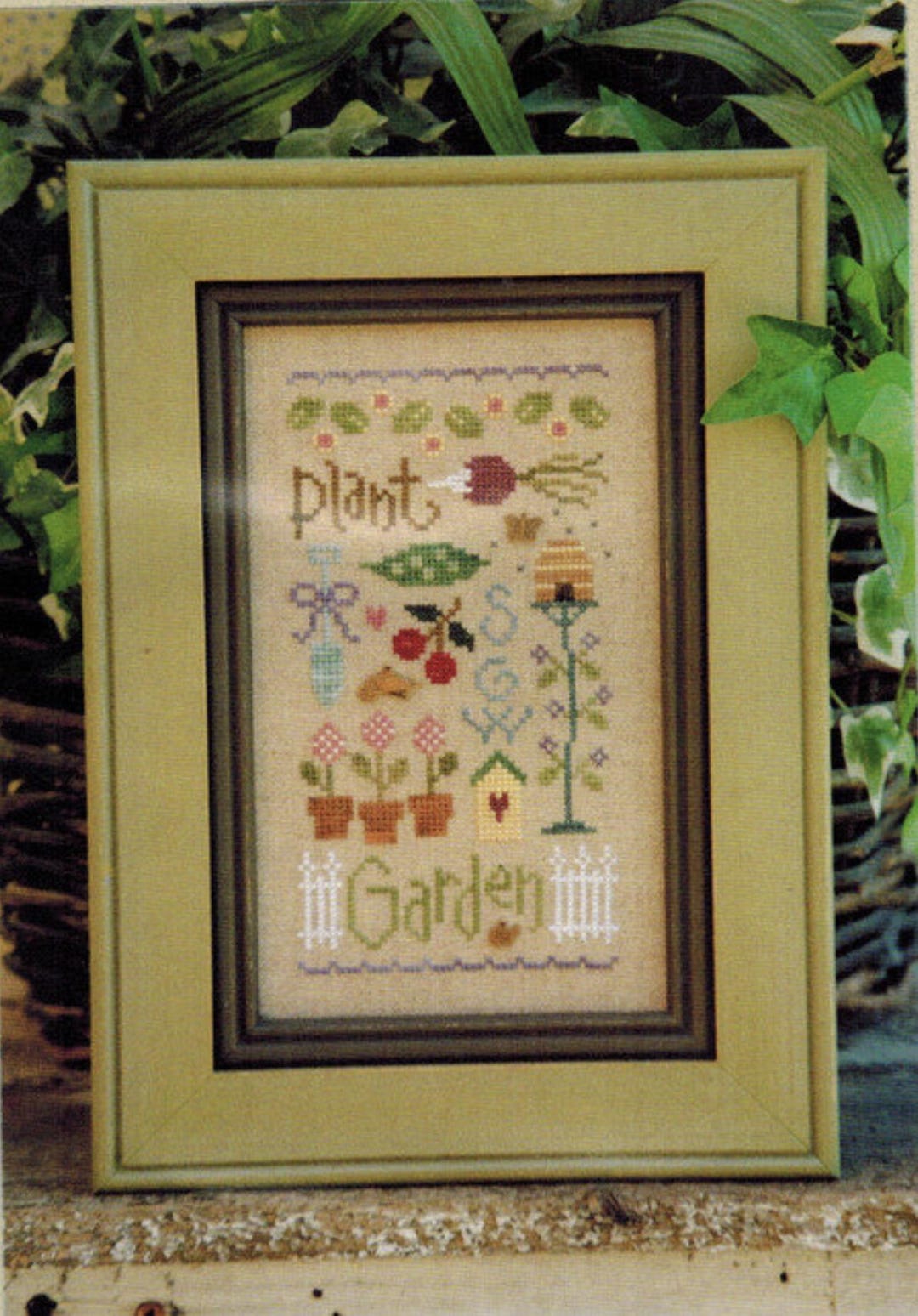 LIZZIE KATE Garden Sampler Includes Embellishments Counted Cross Stitch ...