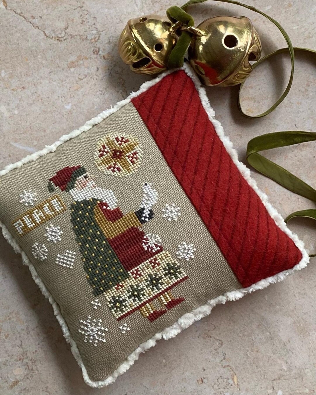 HEART IN HAND 2021 Wee Santa Series Includes Embellishments Counted ...