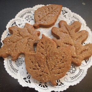 Leaf Shaped Gingerbread Cookies Classic Autumn Treat Fall - Etsy