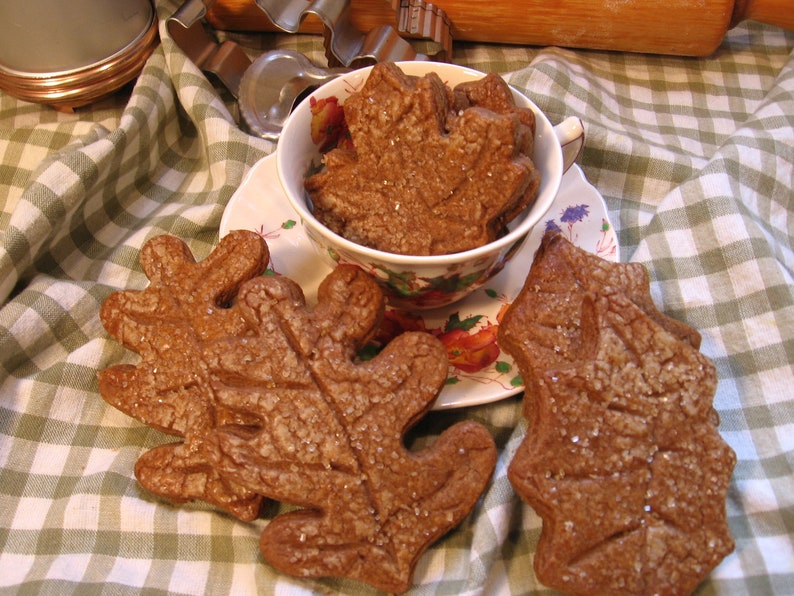 Leaf Shaped Gingerbread Cookies Classic Autumn Treat Fall - Etsy