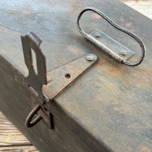 Vintage Metal Tool Box-industrial Decor - Etsy