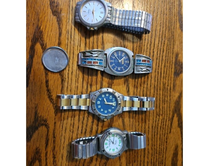Lot of 4 Mens Wrist Watches / Levi Strauss, Futura, Solina - Etsy