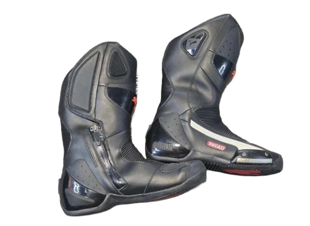 Ducati Puma Desmo V3 Racing Boots – Premium Black Motorcycle Riding ...