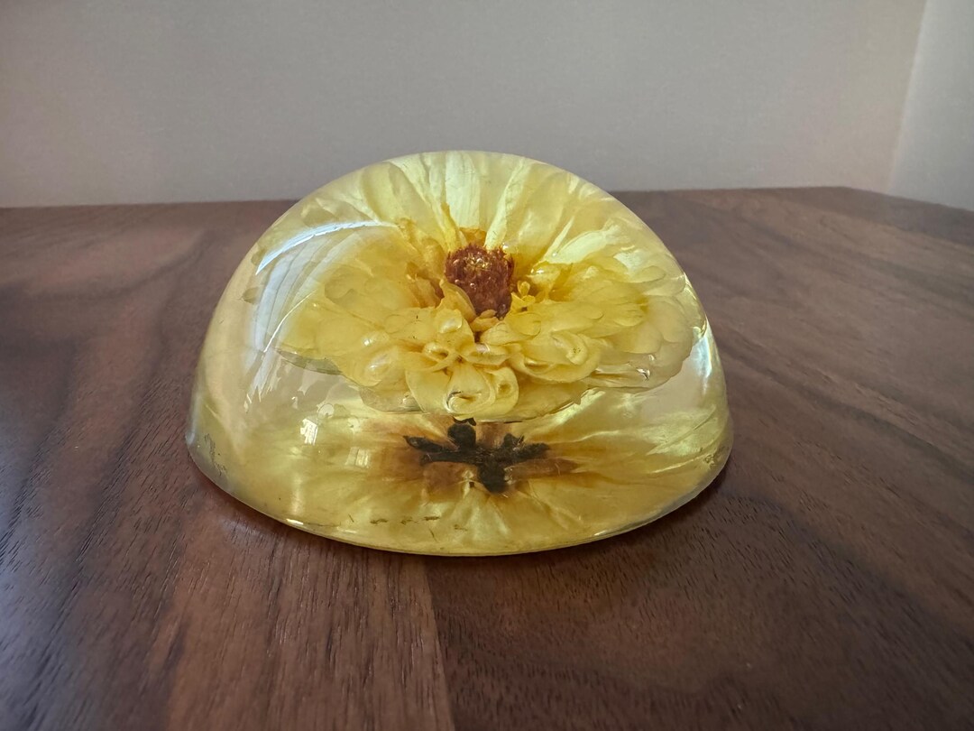 Vintage Yellow Flower Resin Lucite Paperweight - Etsy