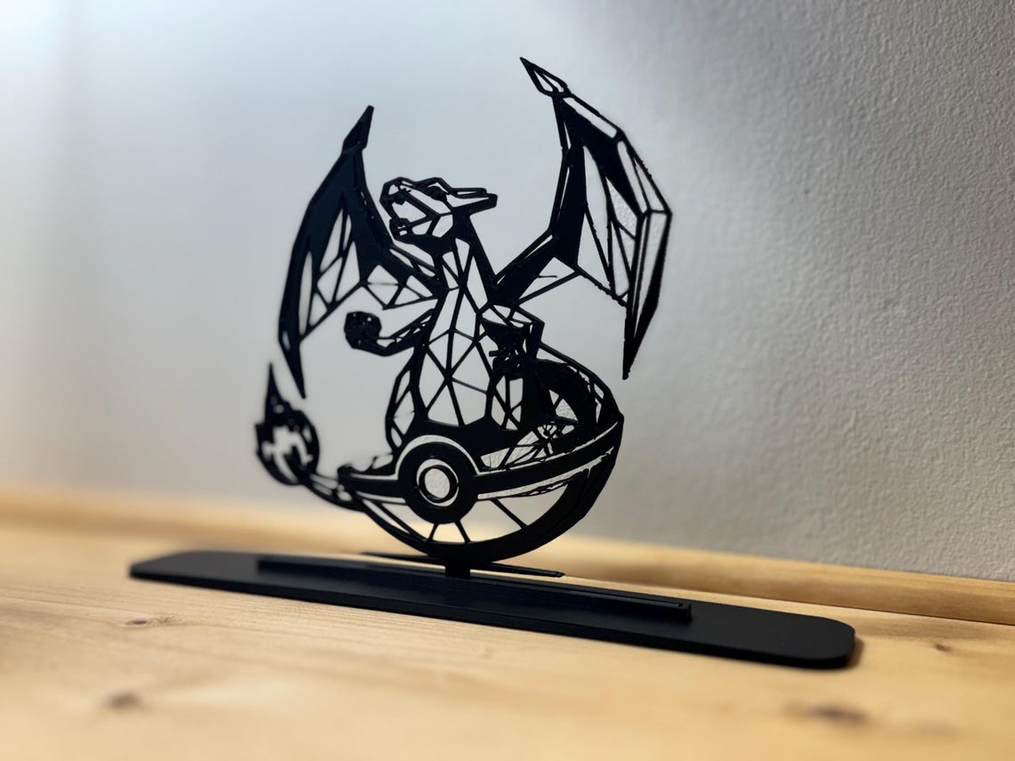 Charizard Line Art Display | Fan-made 3D Printed Pokémon Decor ...