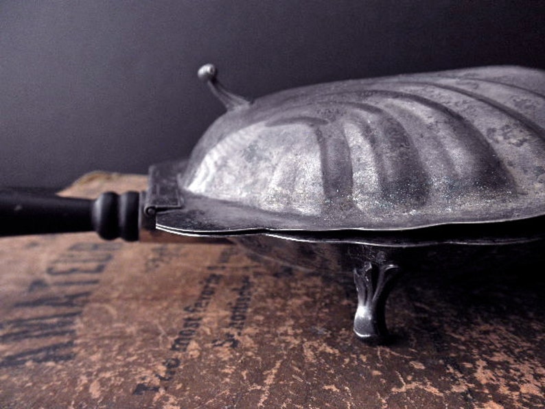 Vintage Wm A Rogers. Silver Plate Shell Dish Silent Butler - Etsy