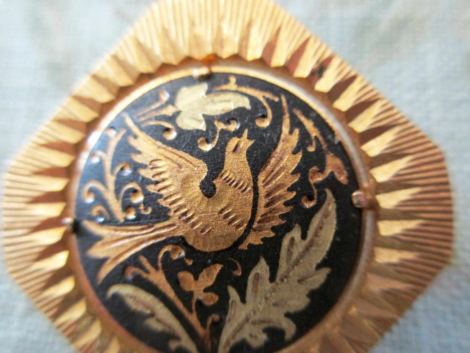 Vintage Damascene Gold Flower Pin Round Black Bird - Etsy