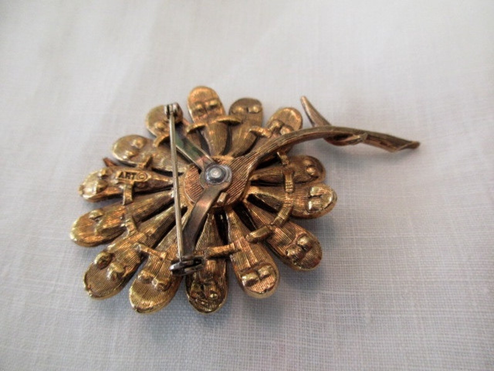 Vintage Art Co. Flower Pin Gold Goldtone Daisy - Etsy