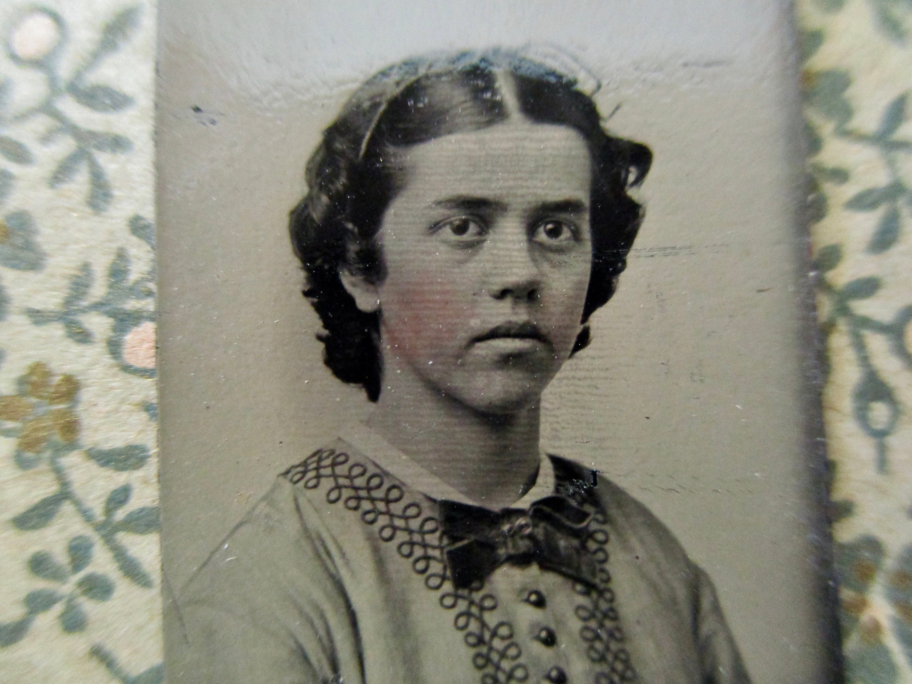 Wall Hangings 1800s antique small tintype photo woman with sad face ...