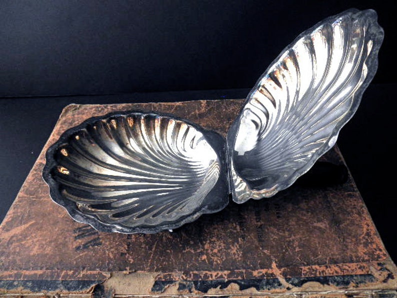 Vintage Wm A Rogers. Silver Plate Shell Dish Silent Butler - Etsy