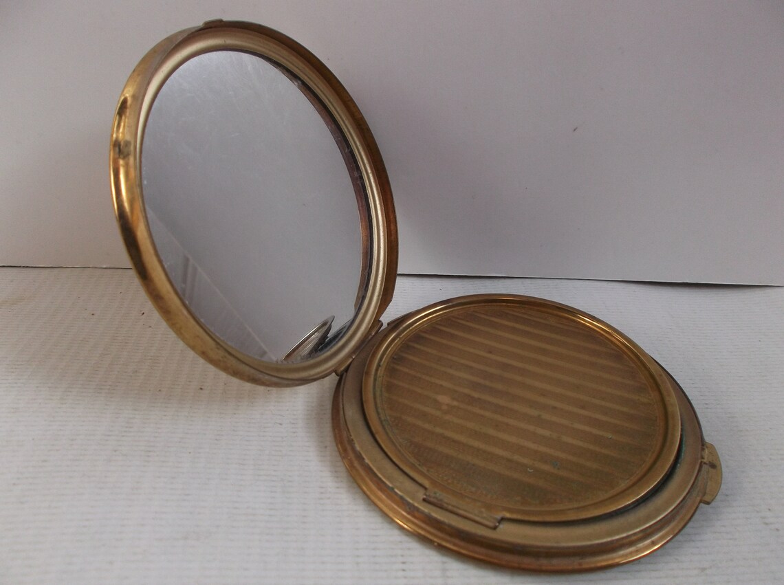 Vintage 1940s Brass Compact MCM Mirrored Round Powder Compact - Etsy