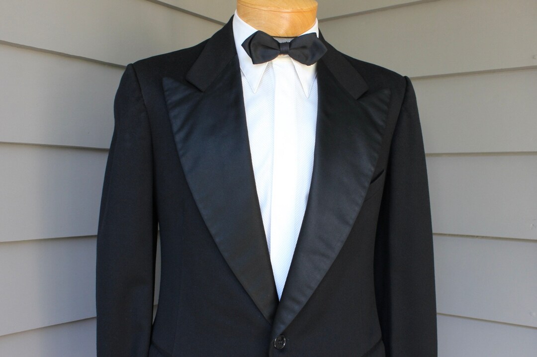 Vintage C. 1928 -gammill & Anderson- Men's Tuxedo. Peaked Lapel - SB ...